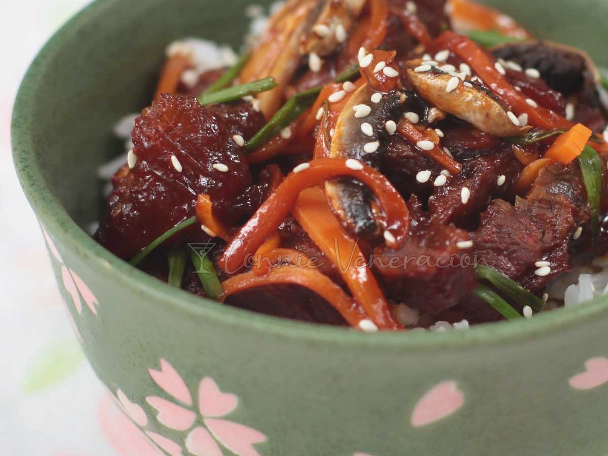Lengua al ajillo (Spanish-style beef tongue with garlic)