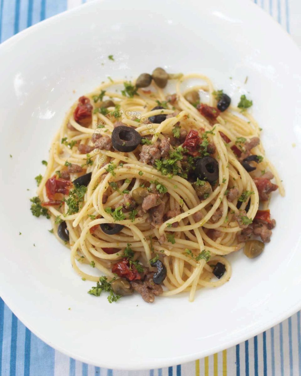 Lamb, lemon and garlic spaghetti