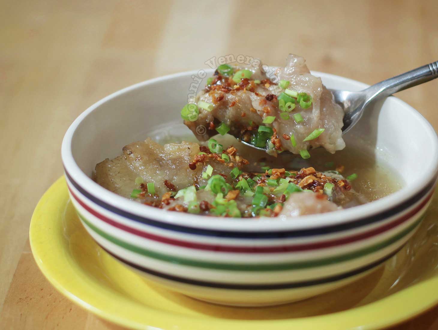 Slow cooker Chinese-style beef tendon