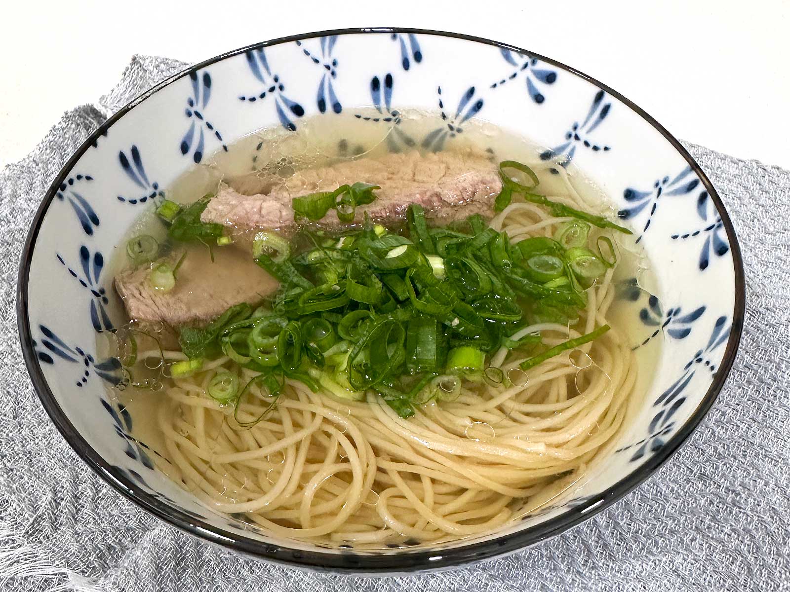 Guide to ramen broth: shio, shoyu, miso and tonkotsu