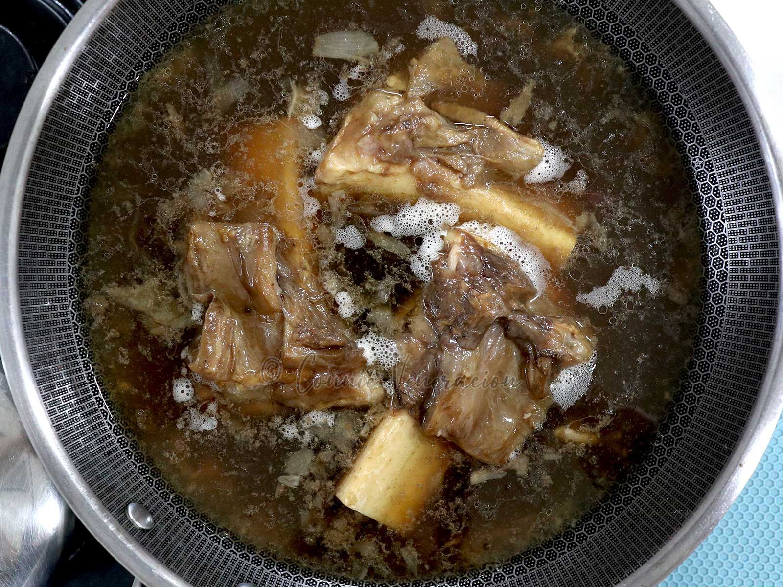 Beef tendon and bone marrow noodle soup